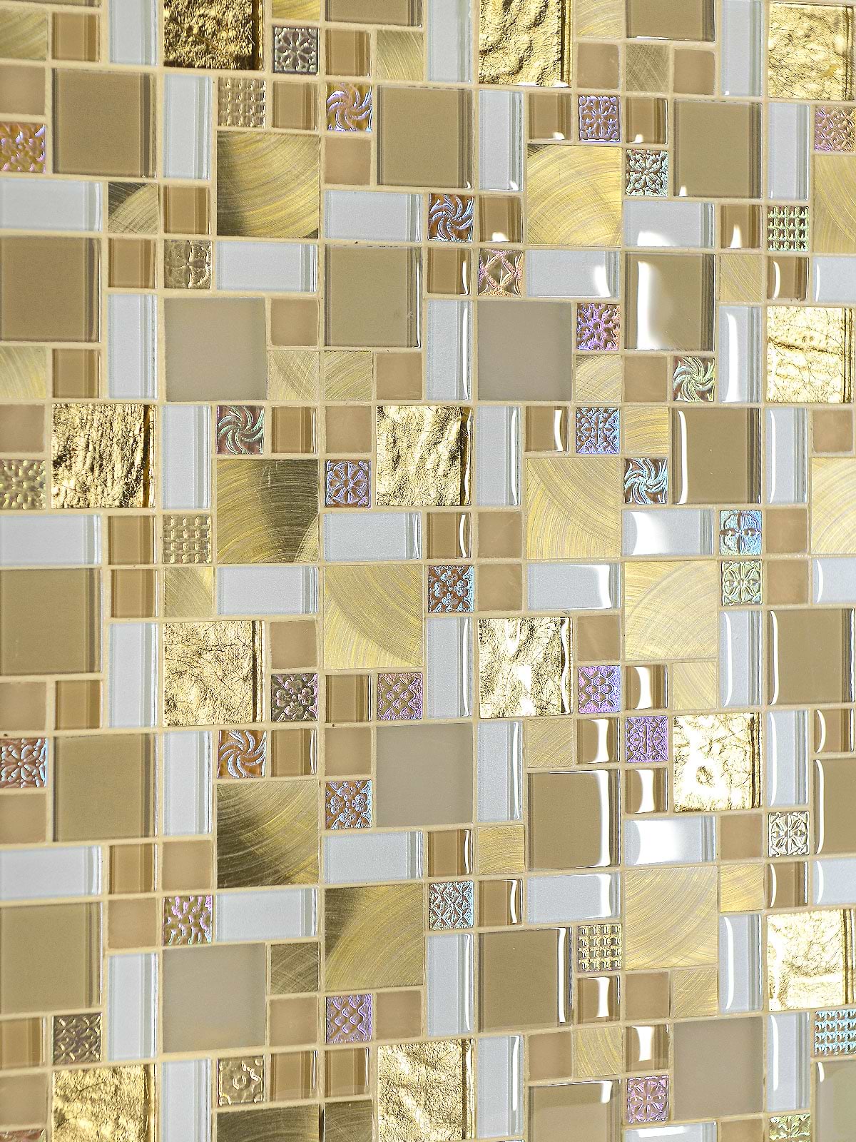 26+ Gold Backsplash ( GLAMOROUS & SPARKLING ) - Eye-Catching Tile