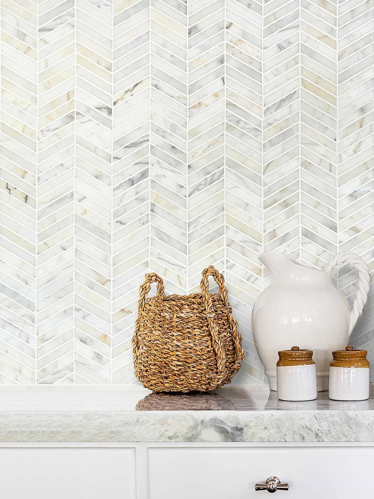 26+ Gold Backsplash ( GLAMOROUS & SPARKLING ) - Eye-Catching Tile