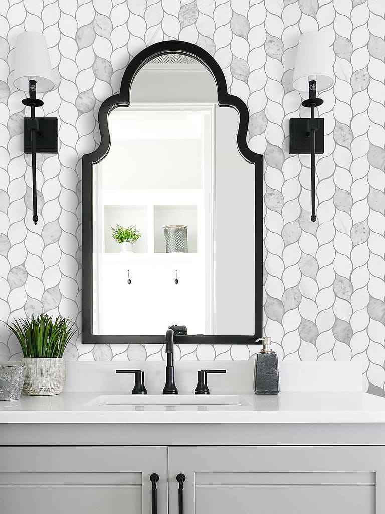 White Gray Marble Leaf Mosaic Backsplash Tile