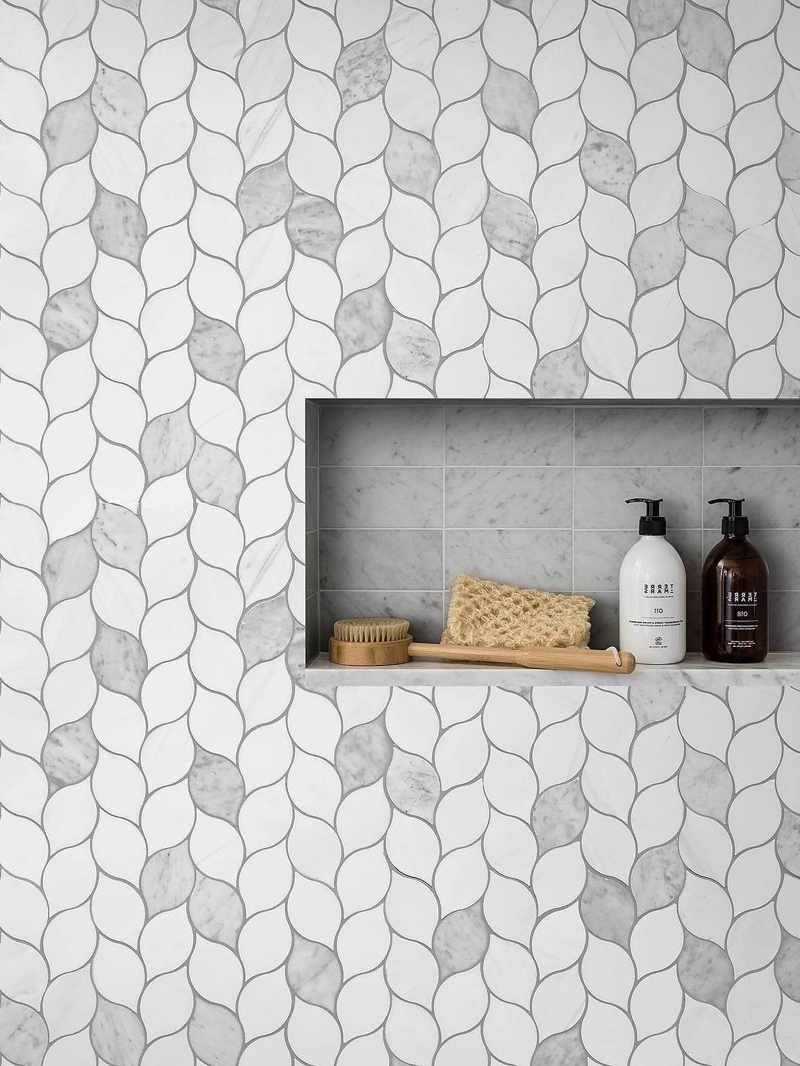 White Gray Marble Leaf Mosaic Backsplash Tile