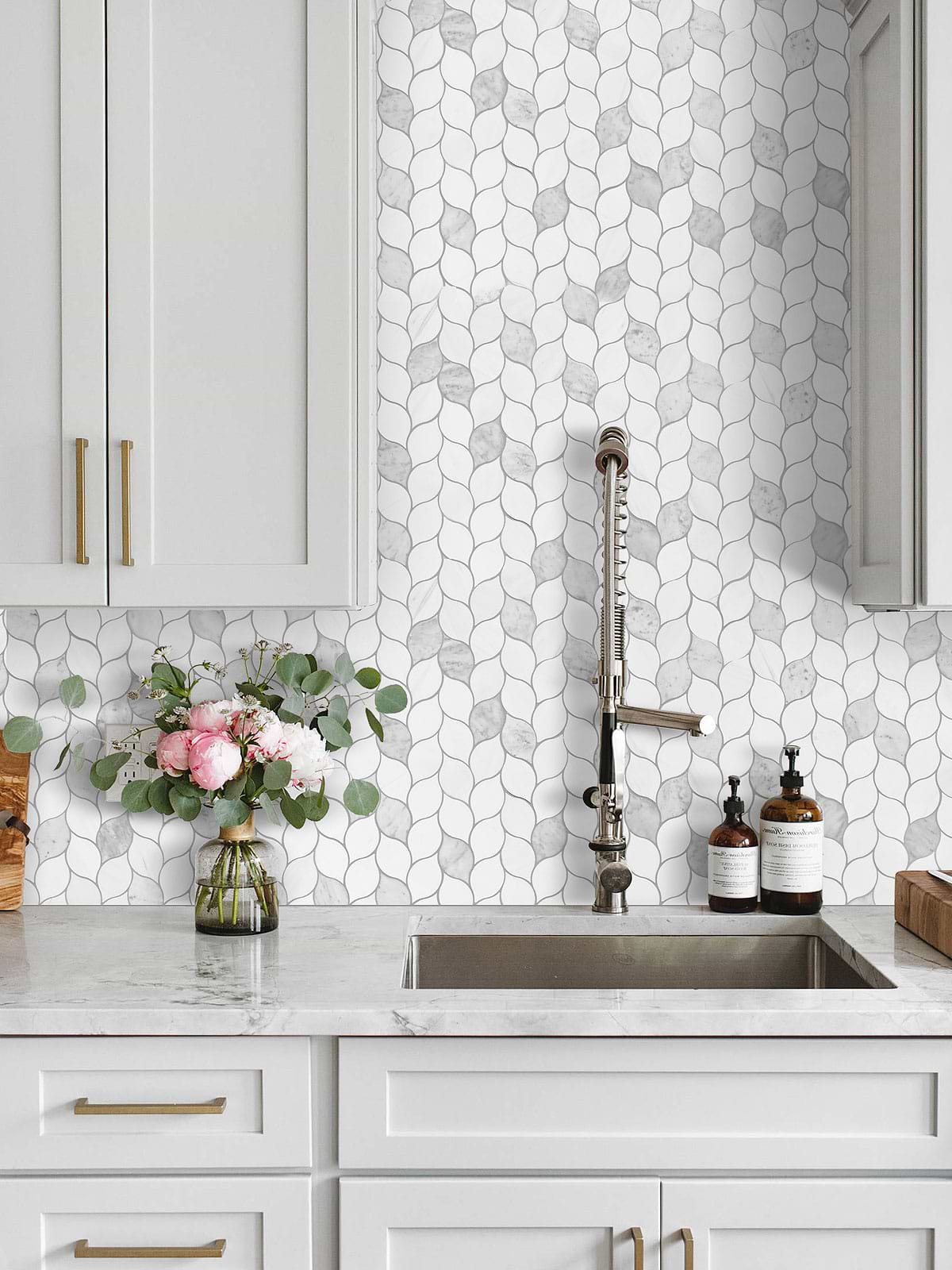 White Gray Marble Leaf Mosaic Backsplash Tile