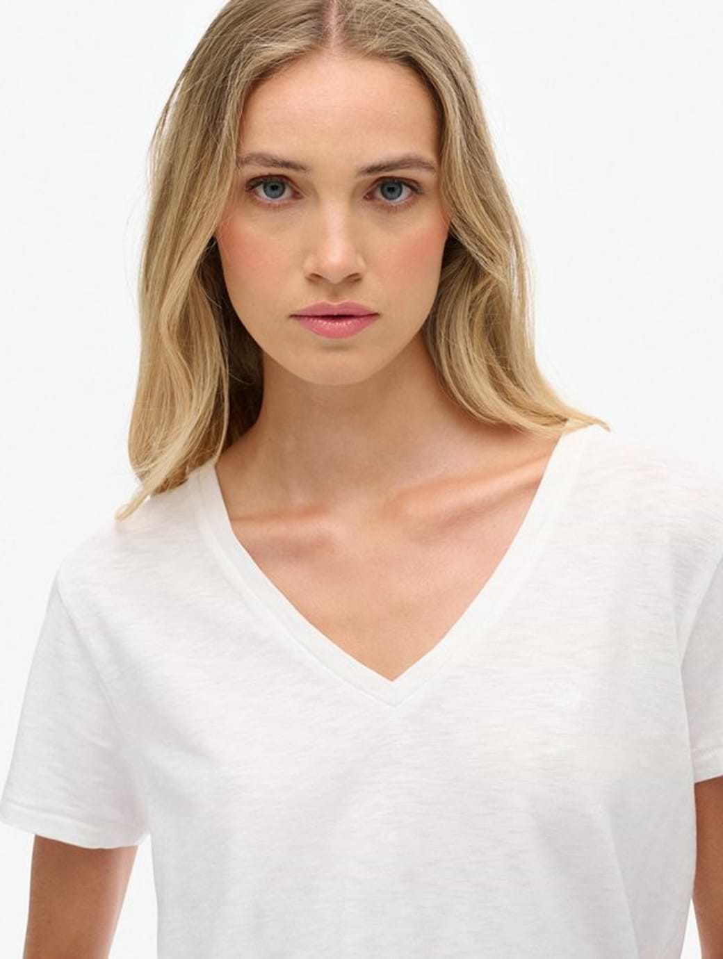 Superdry Women's Studios Slub Embroidered Vee Tee