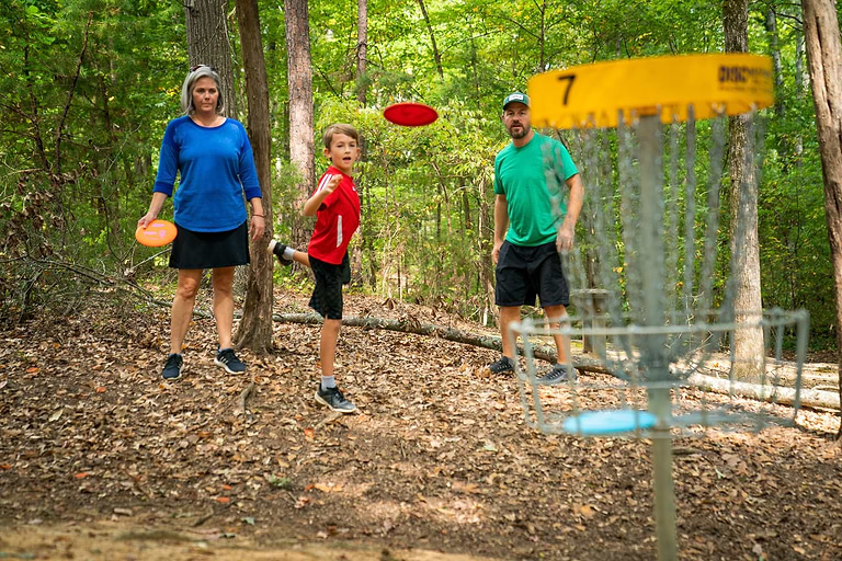 A Parent's Guide to Disc Golf for Kids