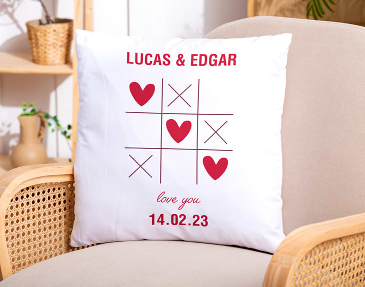 Cojín personalizado "Tres en raya" - Regalo Original