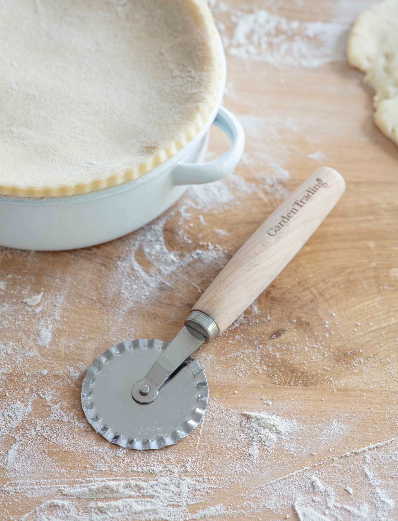 pie crust trimmer