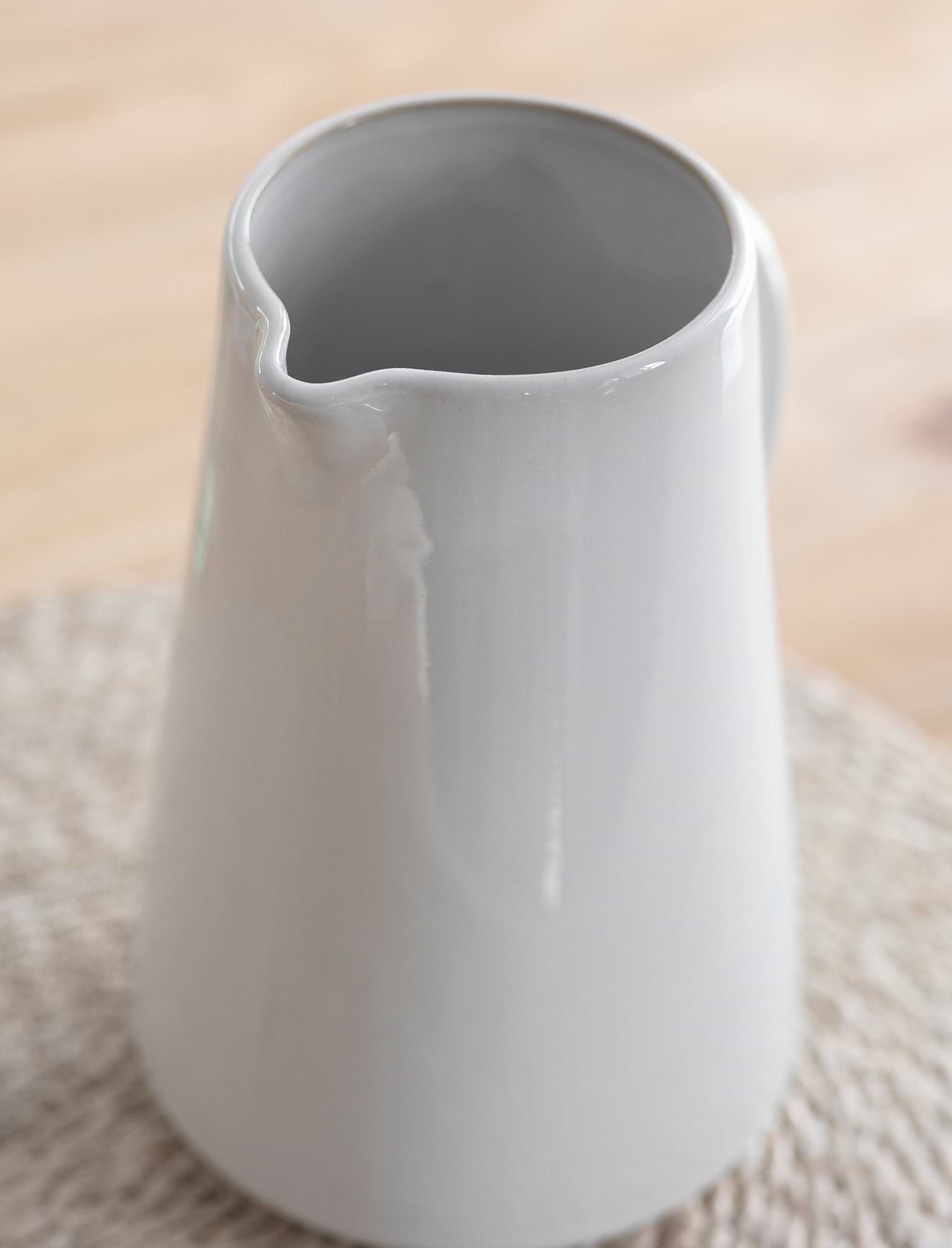 jug white