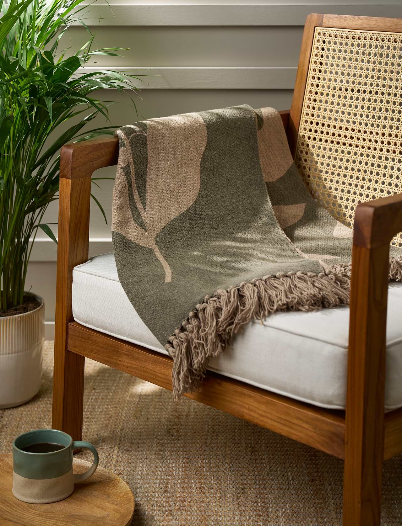 Geneva Throw 130x160cm Recycled Cotton Green | Garden Trading