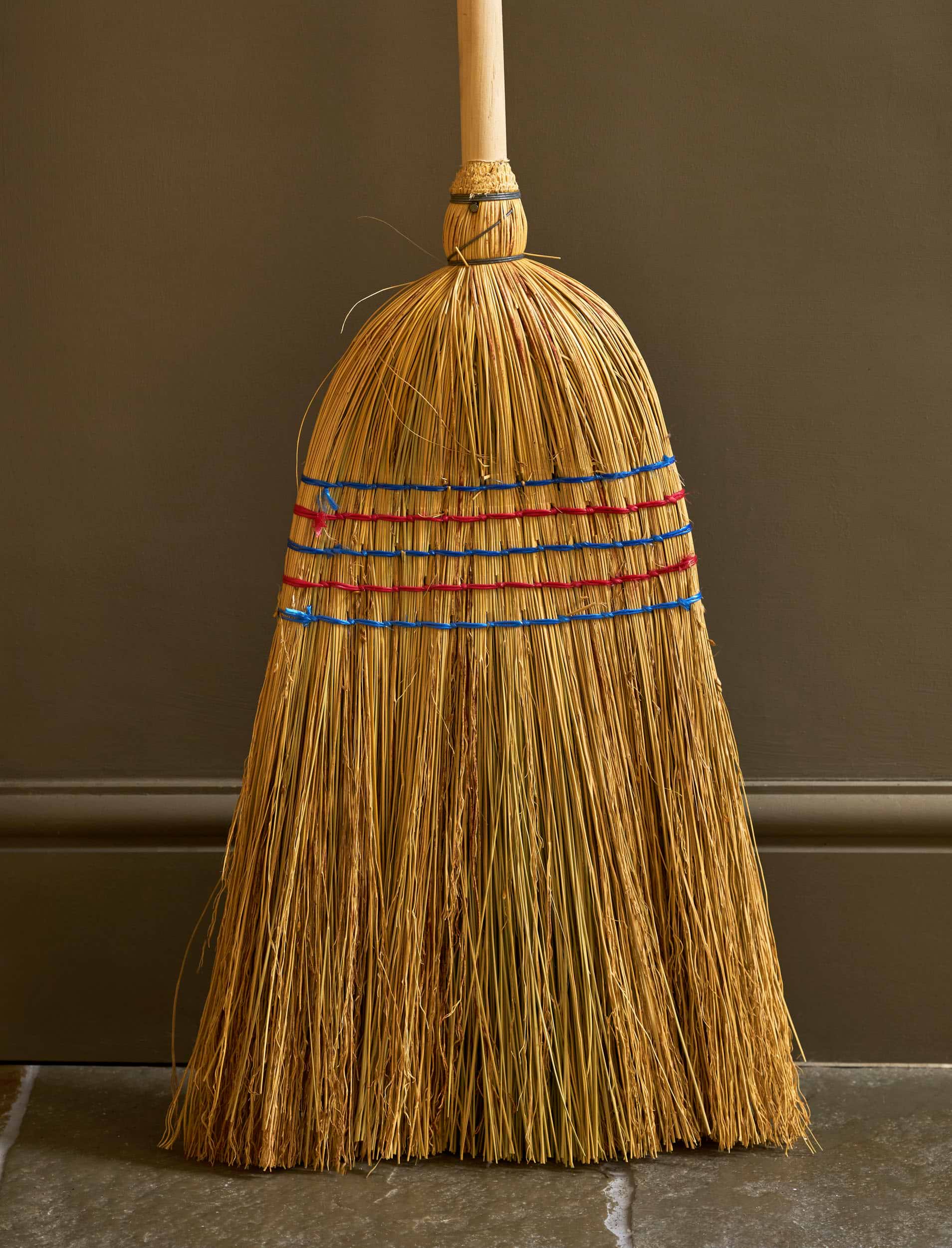 Classic Traditional Straw Broom - Beech Wood, Natural, Large