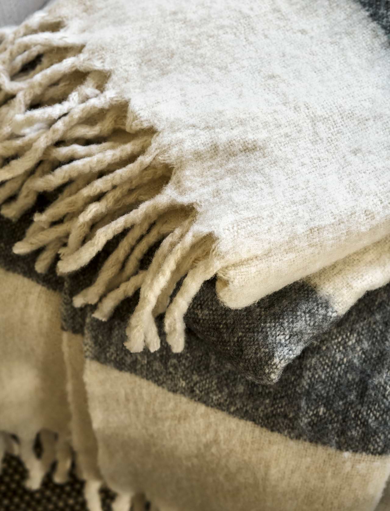 Leigh Wide Stripe Throw Fern - Wool, Green | Garden Trading