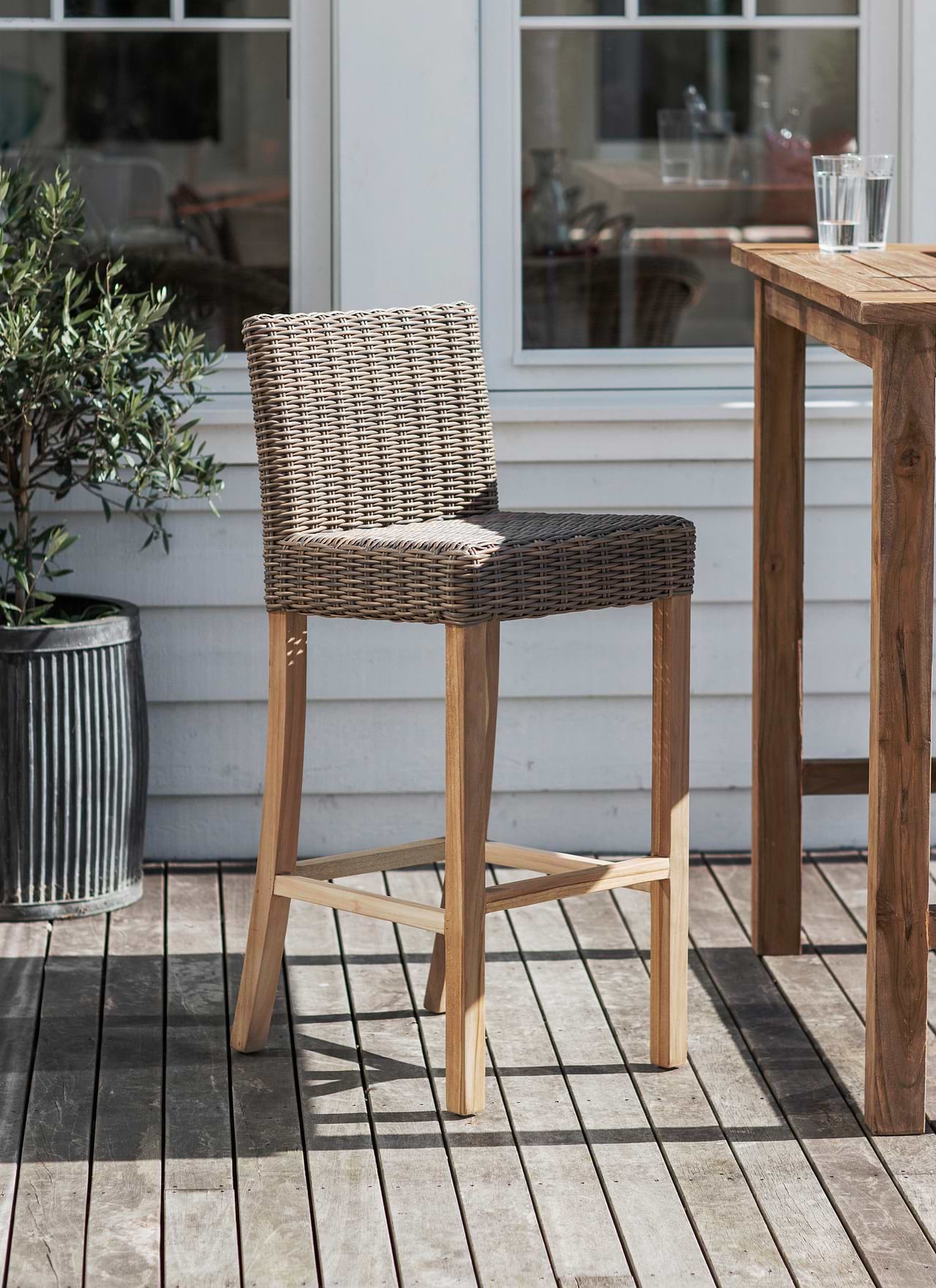 Lymington Bar Stool - Teak, Natural | Garden Trading