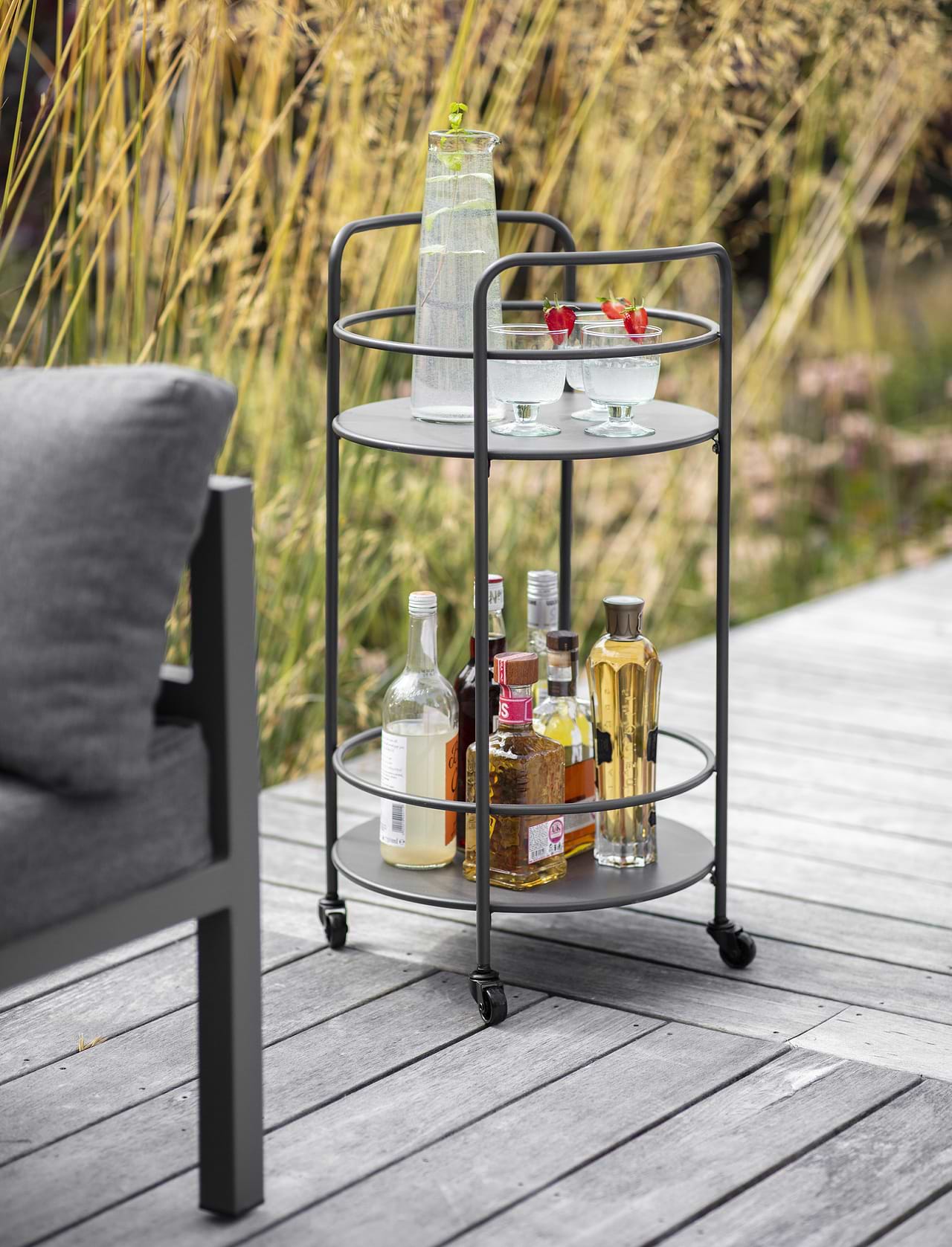 drinks trolley